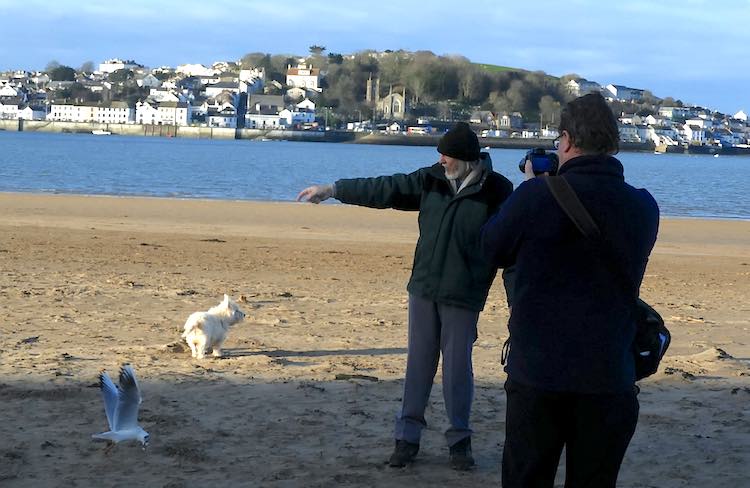 John-Sumner-and-Chirpy-With-Photogra - Conexão Boas Notícias